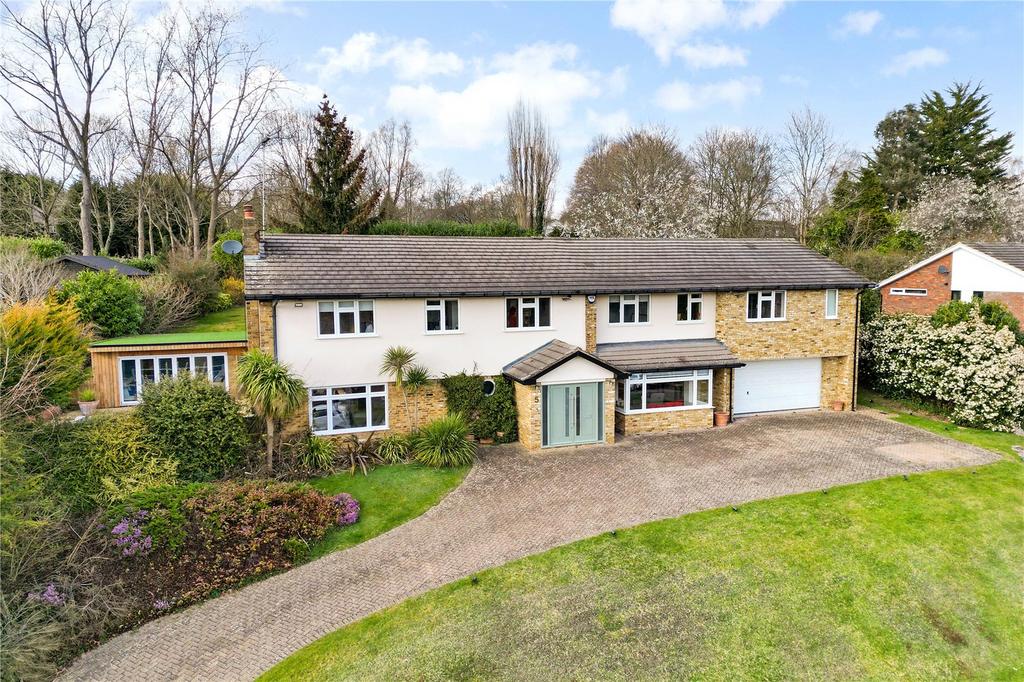Silverthorn Drive, Hemel Hempstead... 6 bed detached house for sale - £ ...