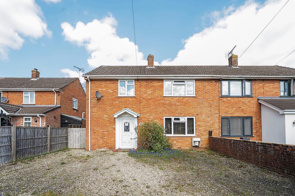 Burghfield Common, Reading, RG7 3 bed semi-detached house for sale - £ ...