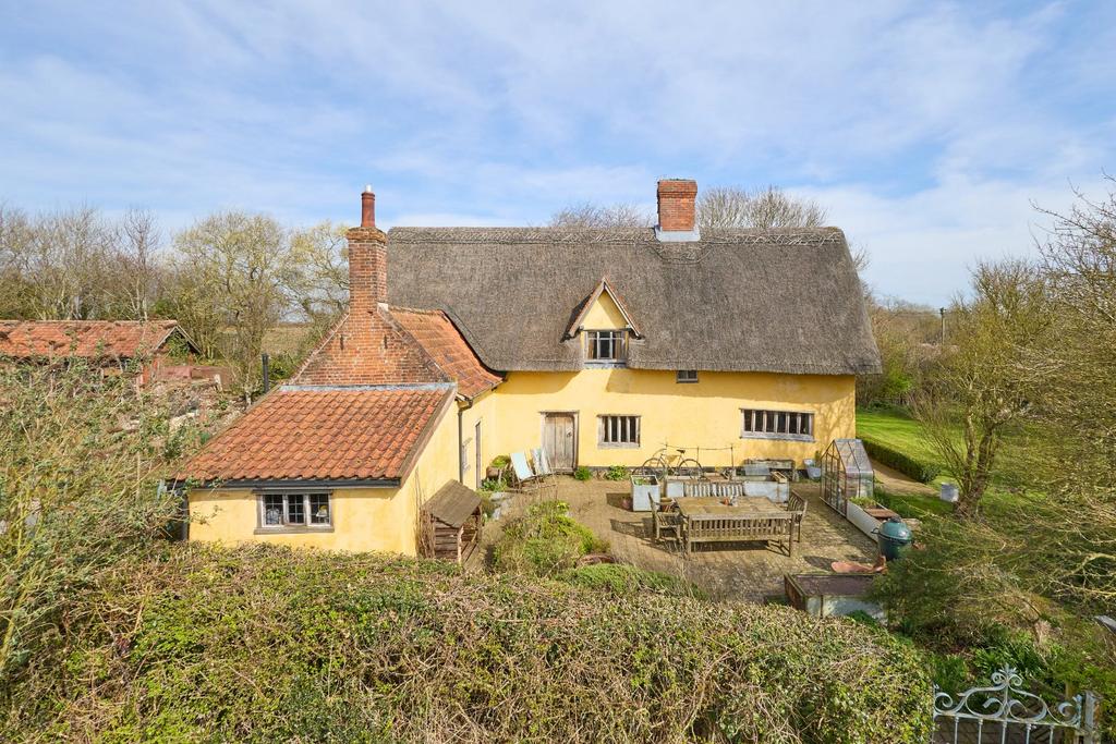 Great Ellingham, Norfolk 4 bed detached house - £699,950