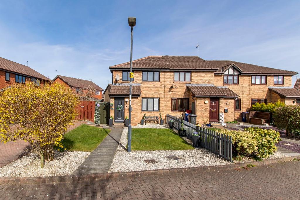 Skeltiemuir Court, Bonnyrigg, EH19 3 bed terraced house - £240,000