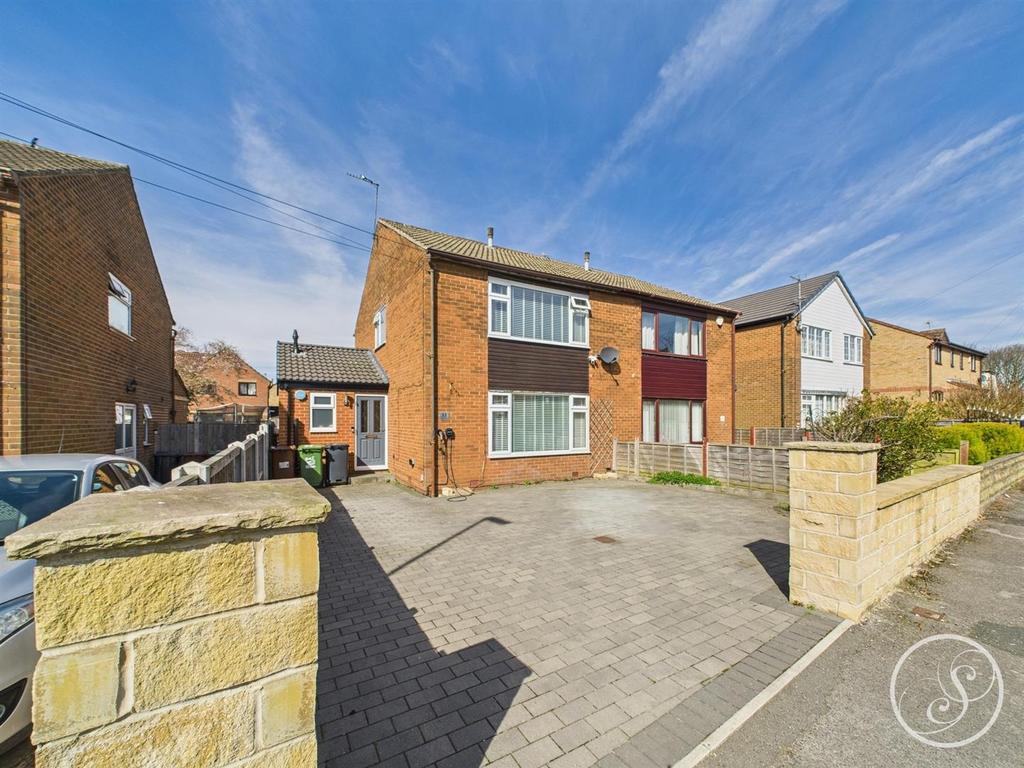 Primrose Drive, Leeds 3 bed semi-detached house for sale - £300,000