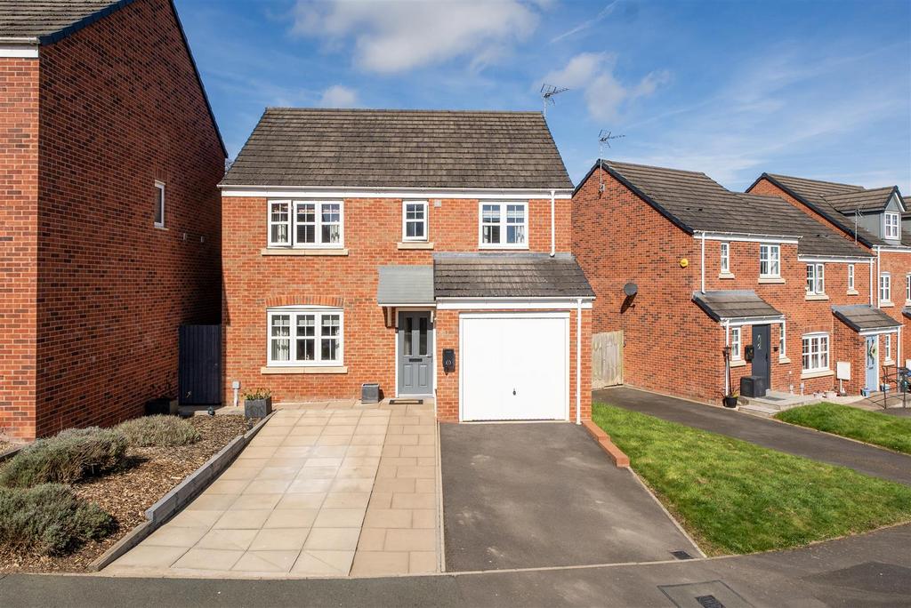 Tetchill Brook Road, Ellesmere. 4 bed detached house for sale - £315,000