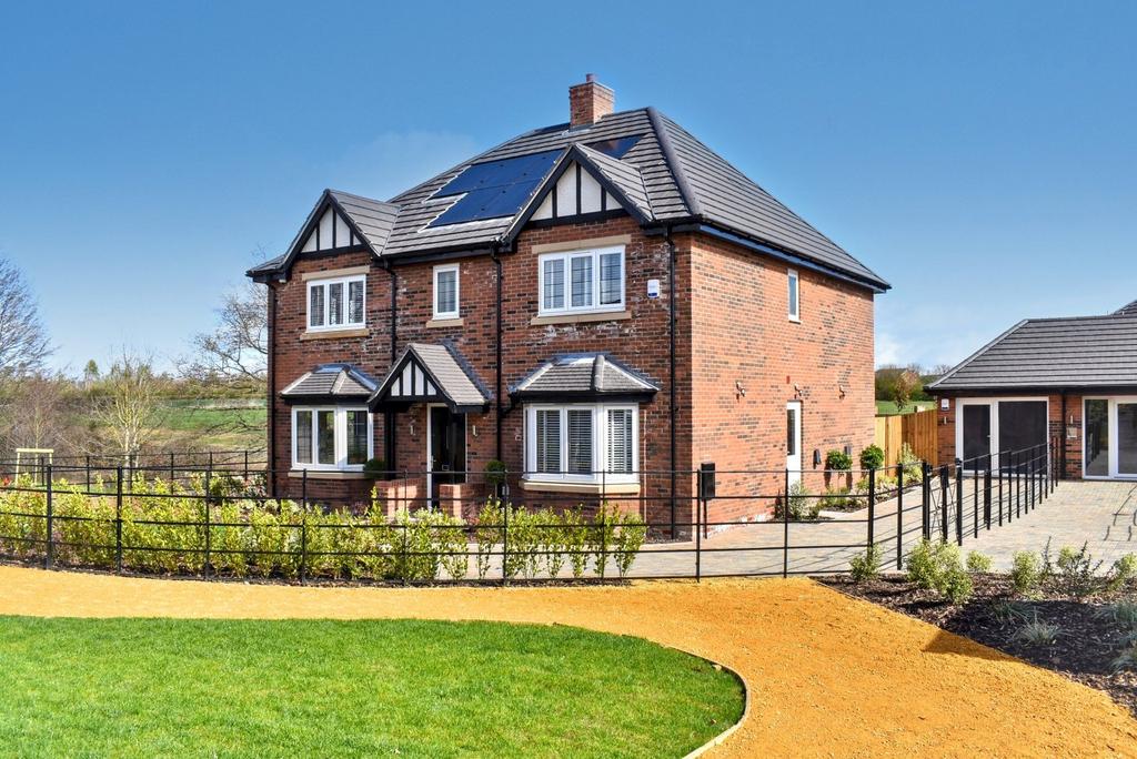 The Green, Rushwick WR2 5 bed detached house - £715,000