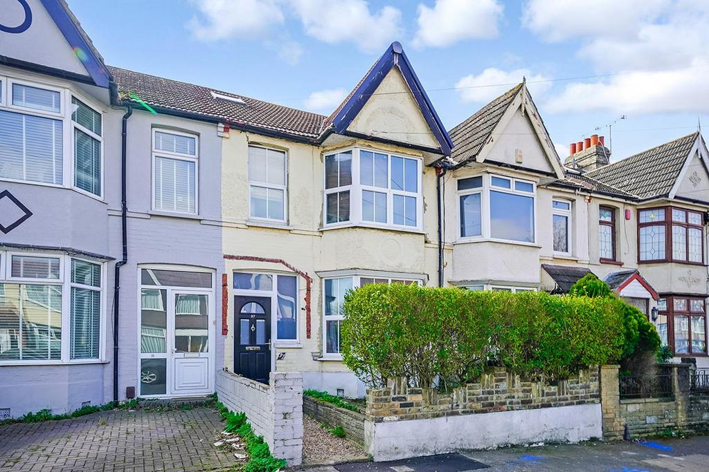 Hampton Road, Chingford 3 bed terraced house for sale - £500,000