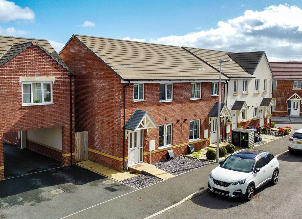 Bugle Place, Newton Abbot TQ12 3 bed semi-detached house - £275,000