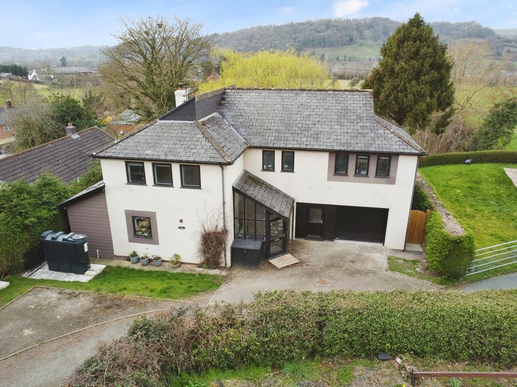 Abermule, Montgomery, Powys, SY15 5 bed detached house for sale - £475,000