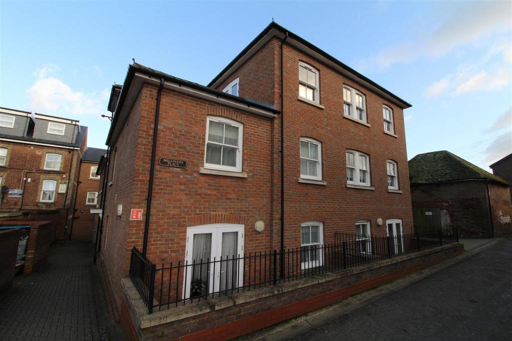 Milliners Place, Matthew Street... 1 bed flat - £875 pcm (£202 pw)