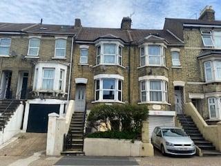 Luton Road, Chatham ME4 4 bed terraced house to rent - £1,550 pcm (£358 pw)