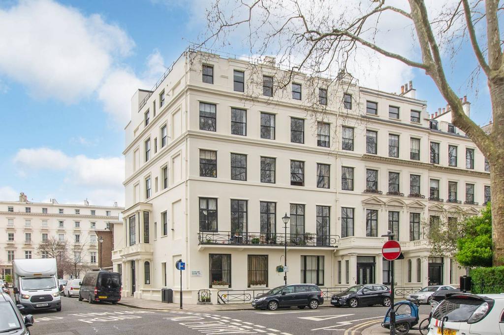 Cleveland Square, Bayswater, London, W2 2 bed flat to rent - £3,792 pcm ...