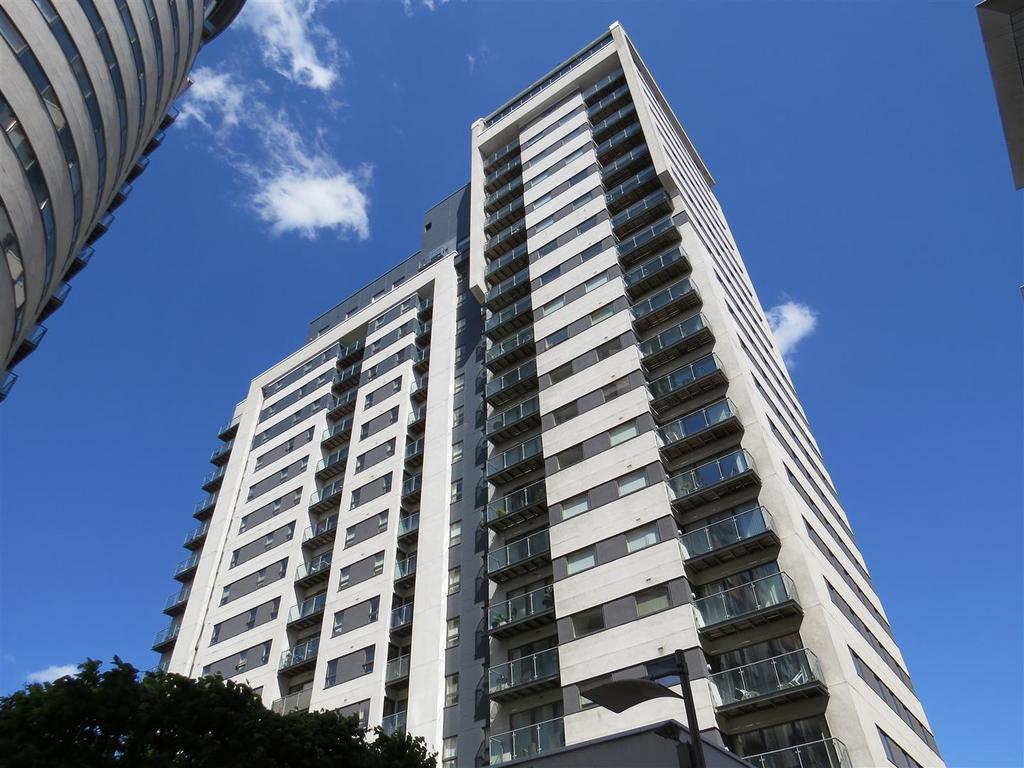 Britton House, Lord Street, Manchester 2 bed apartment - £1,200 pcm (£ ...