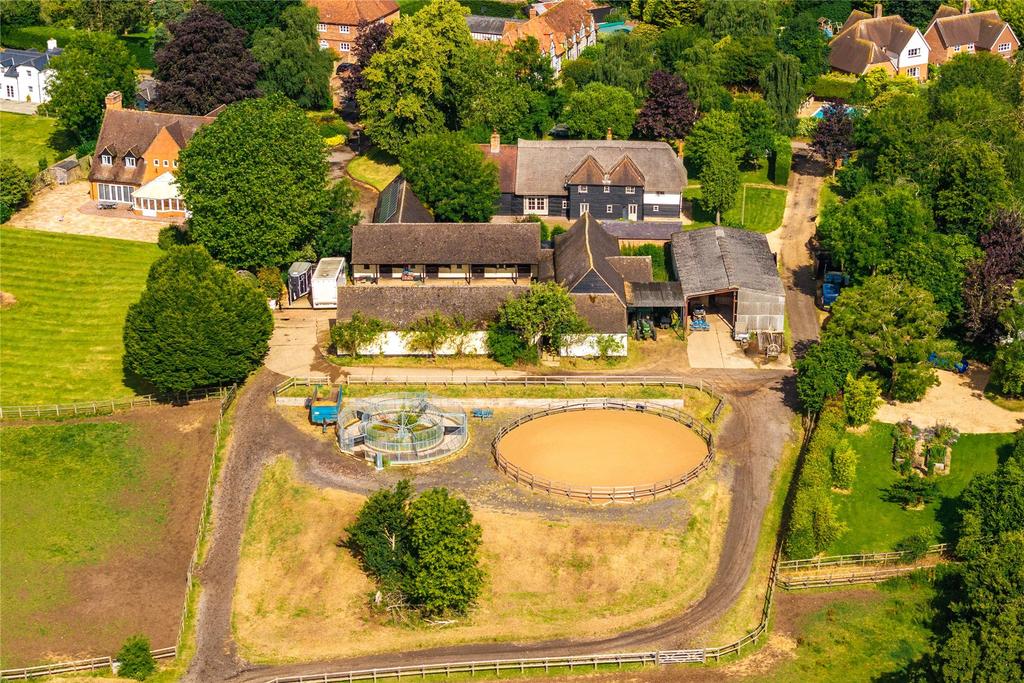 Hebing End, Benington, Stevenage... 5 bed equestrian property - £2,000,000