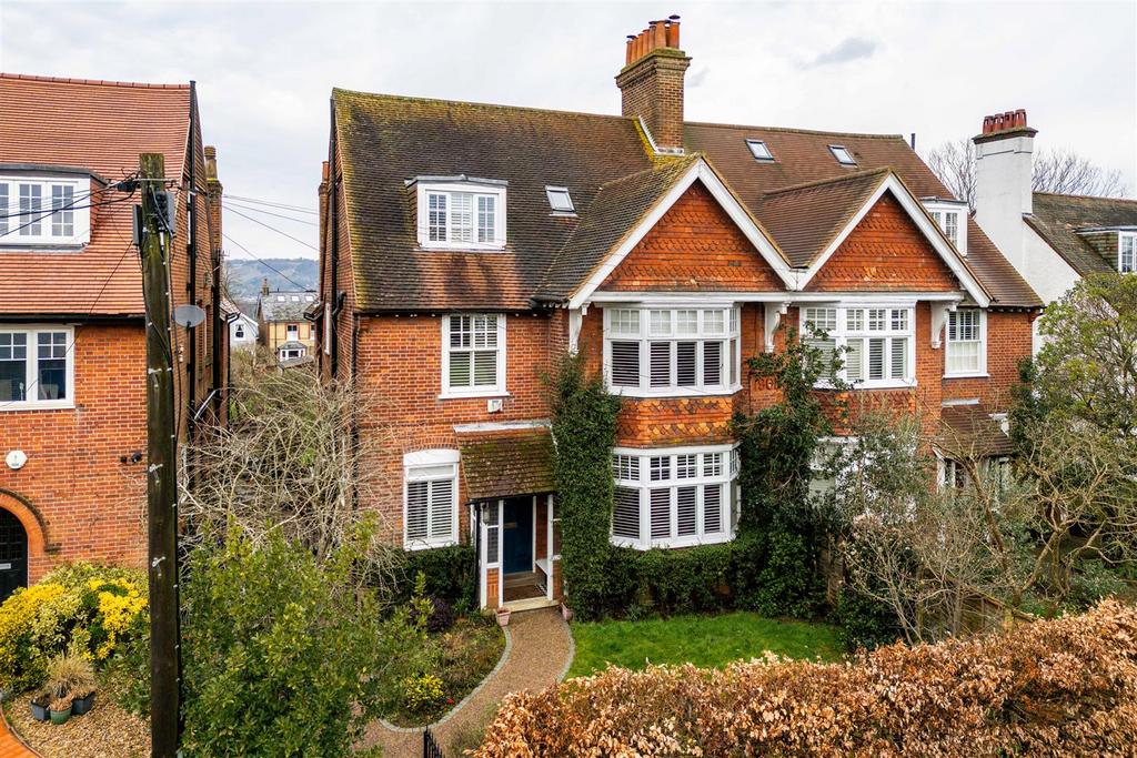 Smoke Lane, Reigate 5 bed semi-detached house - £1,800,000
