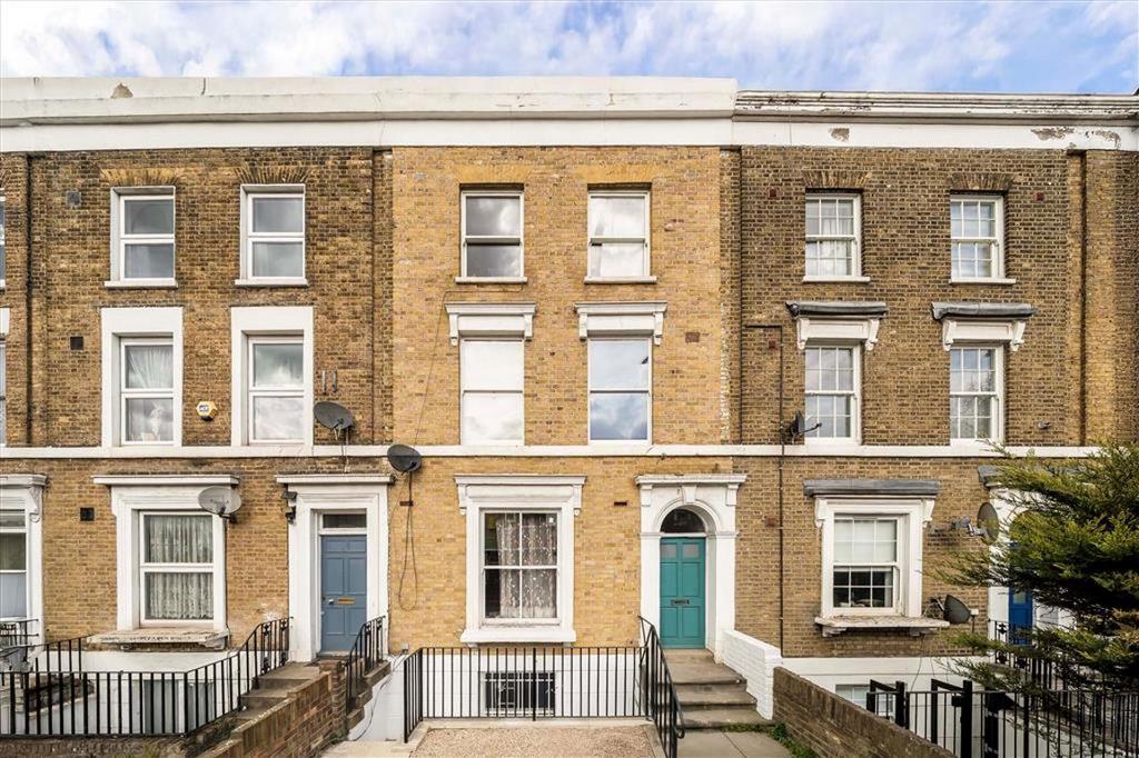New Cross Road, London SE14 2 bed flat to rent - £2,200 pcm (£508 pw)