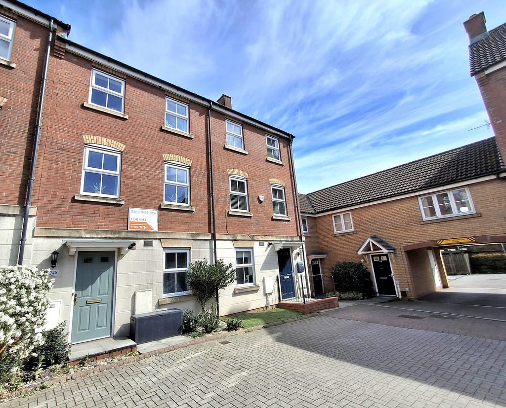 Longacres, Brackla, Bridgend County.... 3 bed townhouse for sale - £229,950