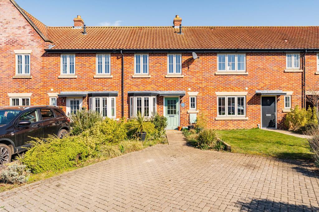 Gallus Close, Northrepps 2 bed terraced house - £260,000
