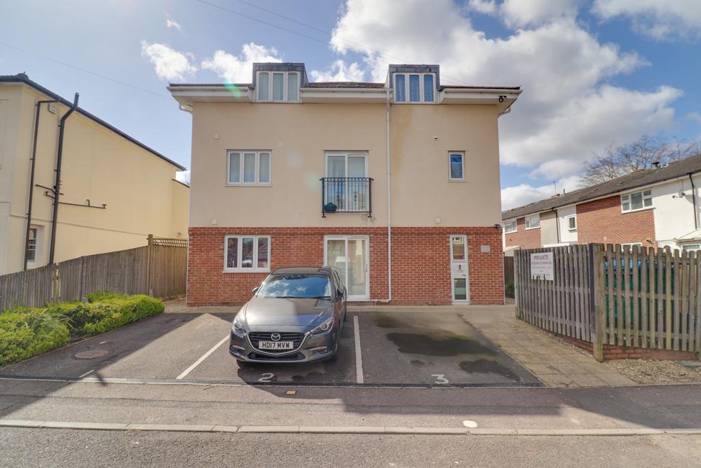 Inkerman Road, Woolston 1 bed flat for sale - £130,000