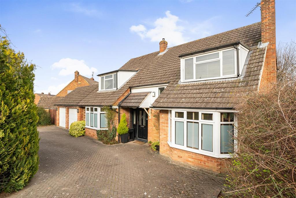 Christchurch Road, Tring 4 bed detached house - £1,000,000