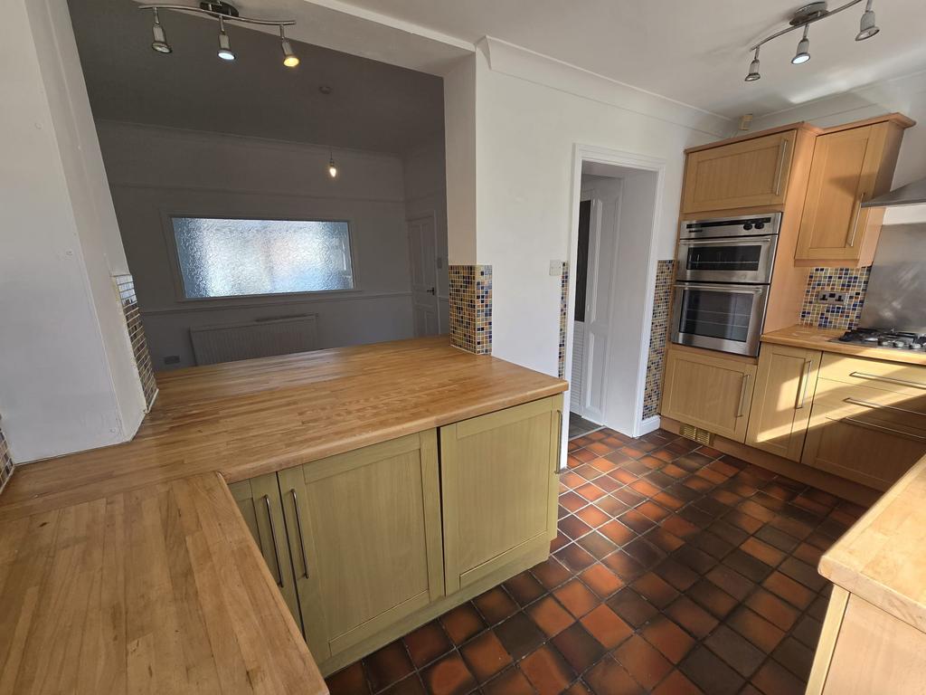 Spring Bank West, Hull, North... 2 bed terraced house - £750 pcm (£173 pw)