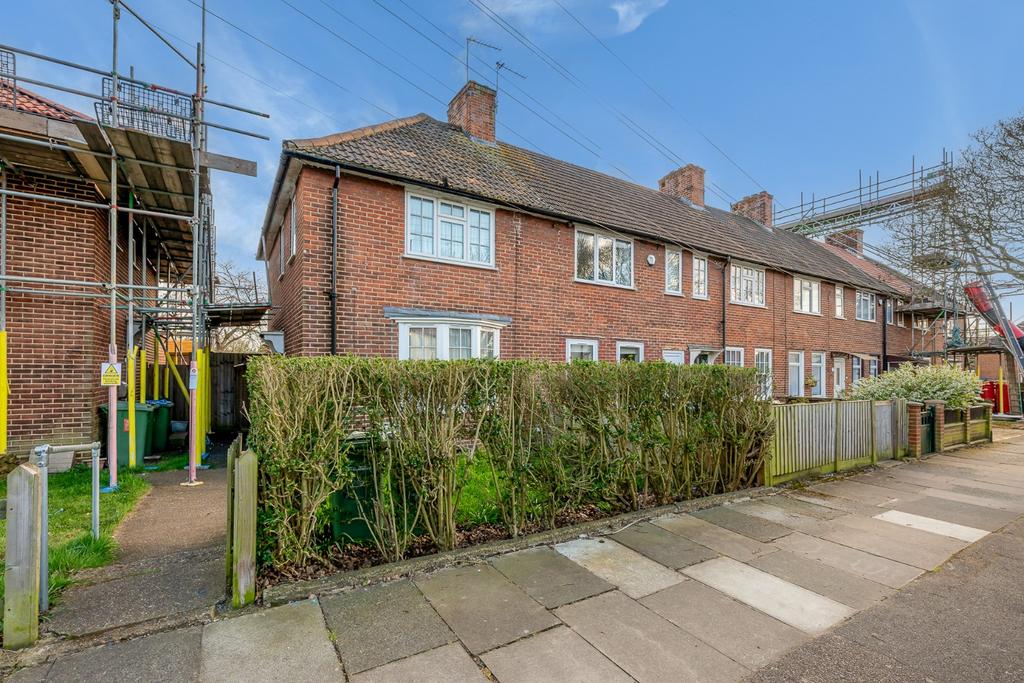 Prince Henry Road, London SE7 2 bed end of terrace house - £2,000 pcm ...