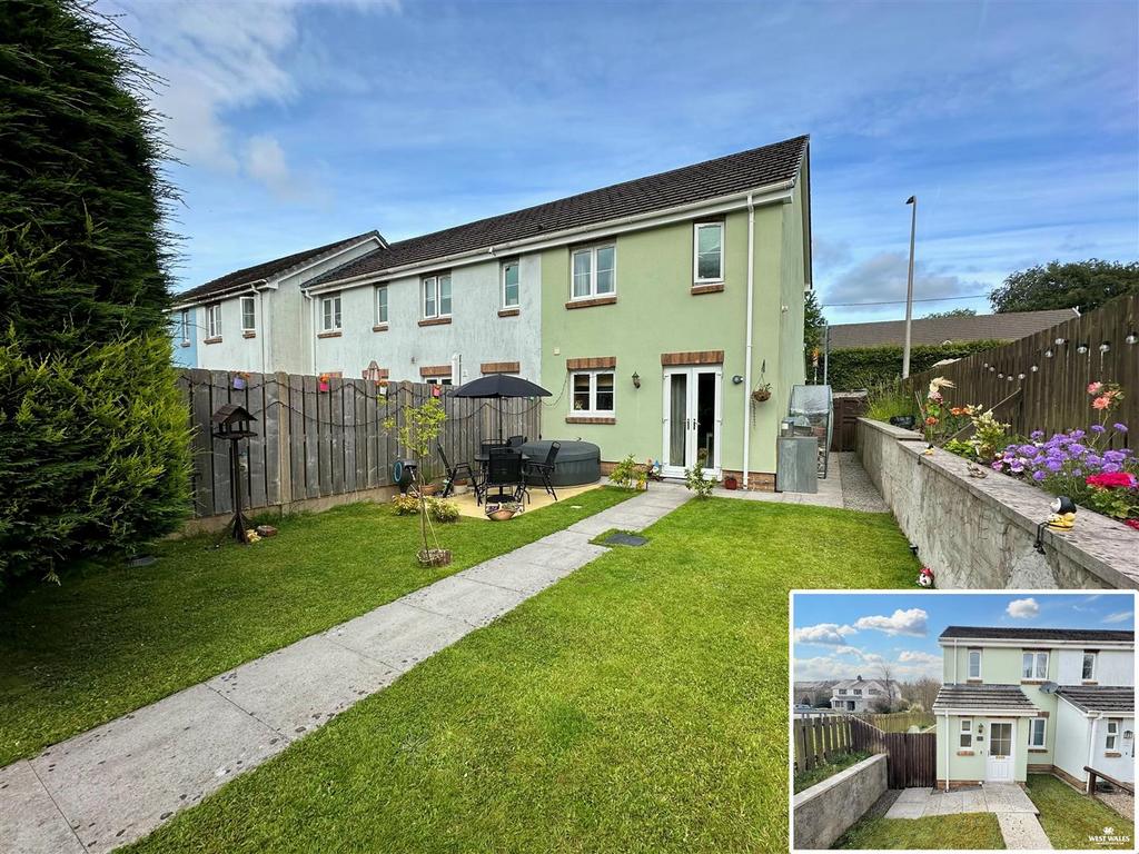 Bro'r Hen Wr, Pencader 2 bed end of terrace house - £140,000