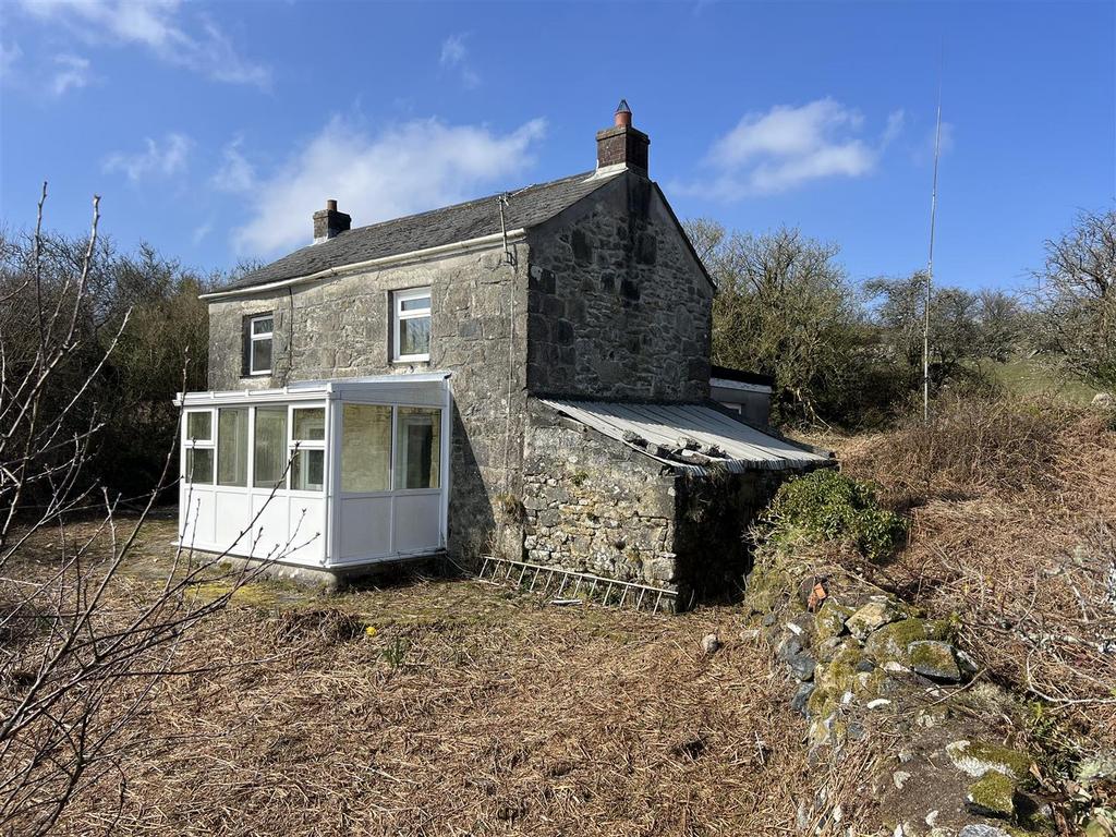 Carn Grey, St Austell 2 bed cottage - £175,000