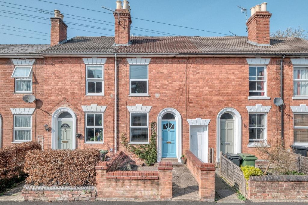 Chestnut Street, Worcester, WR1 2 bed terraced house - £215,000