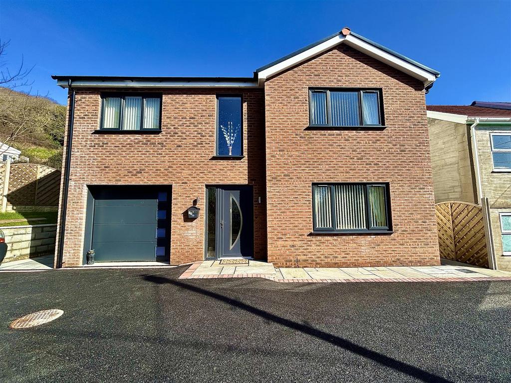 Stradey Hill, Llanelli 4 bed detached house for sale - £430,000