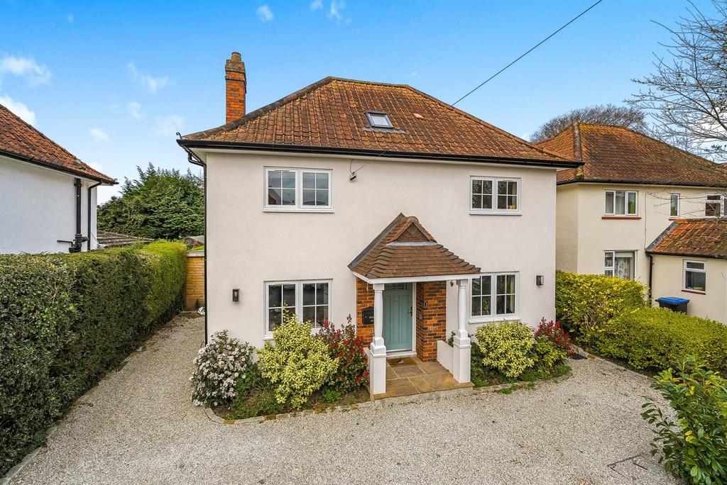 Rosebery Crescent, Old Woking... 4 bed detached house - £4,000 pcm (£ ...