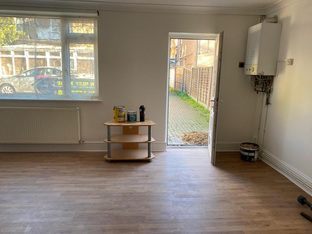 Sheepcote Road, Harrow HA1 1 bed flat - £1,300 pcm (£300 pw)