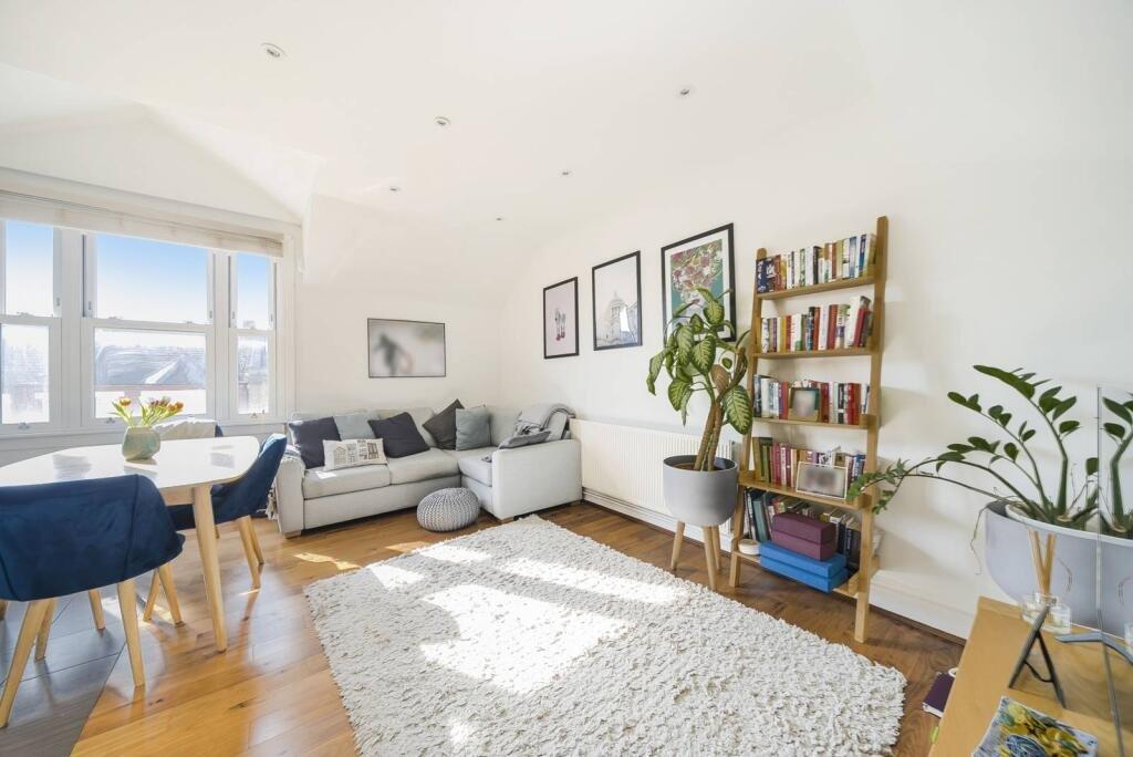 Hemstal Road, London 2 bed flat - £3,500 pcm (£808 pw)