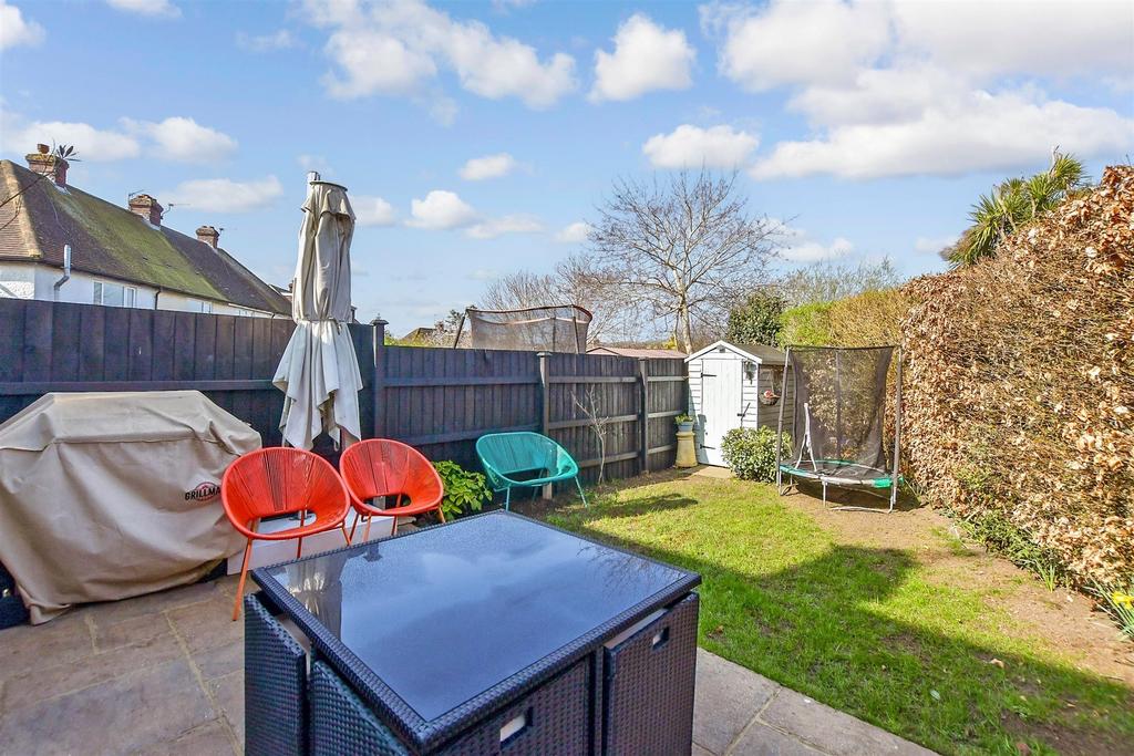 Calder Road, Maidstone, Kent 3 bed end of terrace house for sale - £350,000