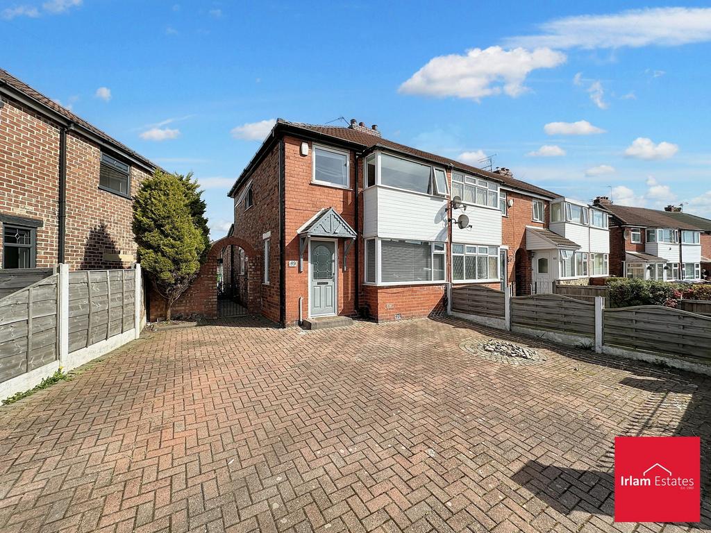Ferry Road, Irlam, M44 3 bed semi-detached house - £249,995