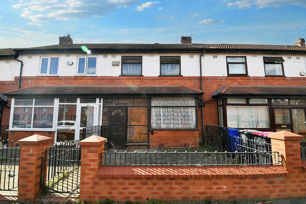 Langworthy Road, Salford, M6 3 bed terraced house - £160,000