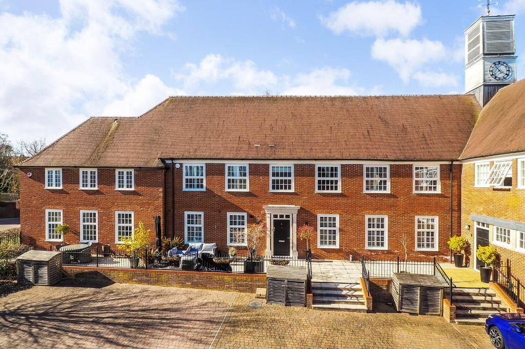 Burnham Square, Upper Froyle, Alton... 4 bed house for sale - £750,000