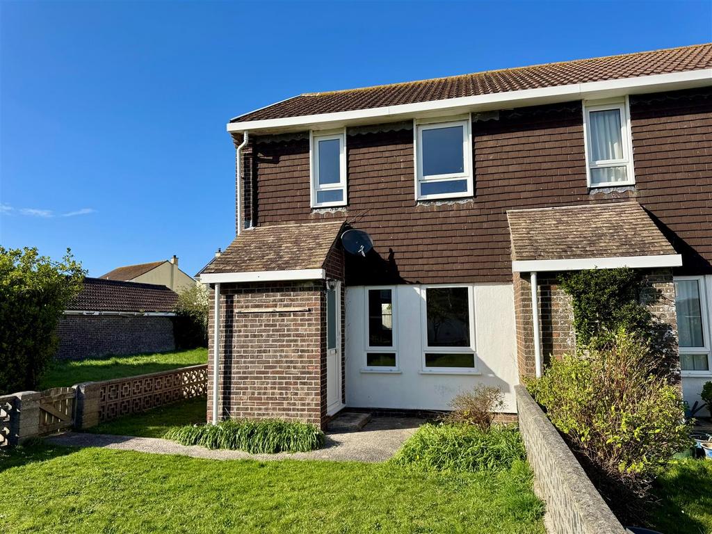 Churchfields Road, Nr Newquay TR8 2 bed end of terrace house - £1,100 ...