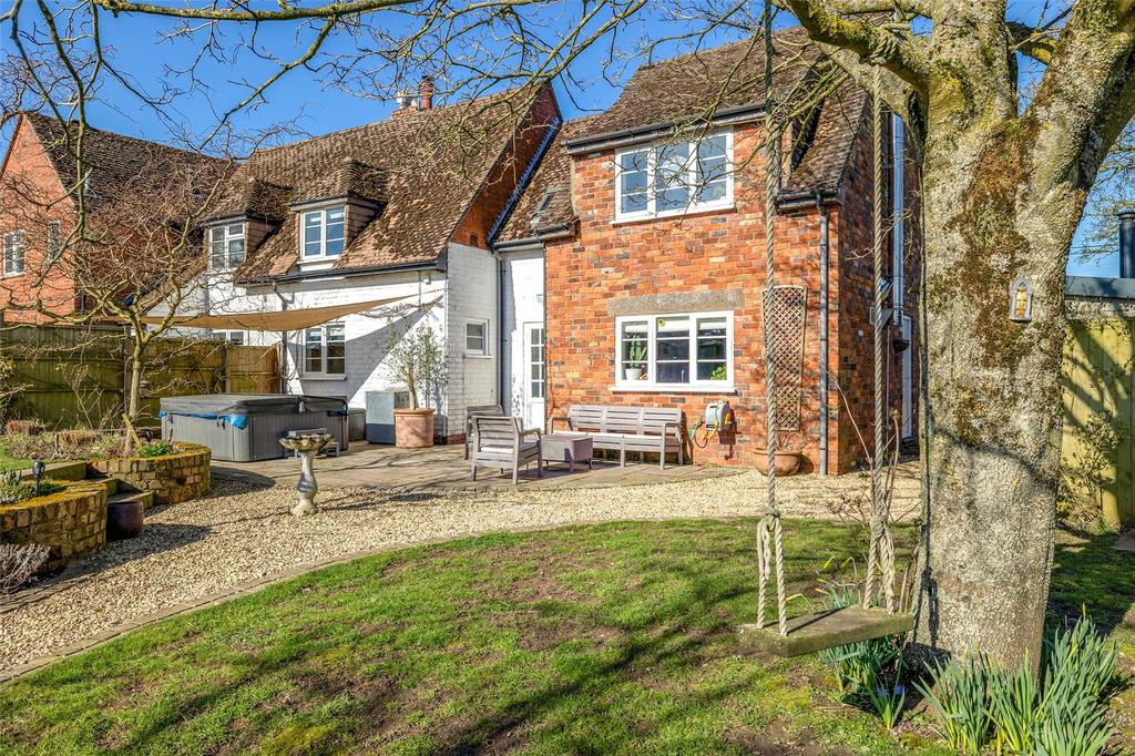 Coddington, Ledbury, Herefordshire, HR8 4 bed semi-detached house for ...