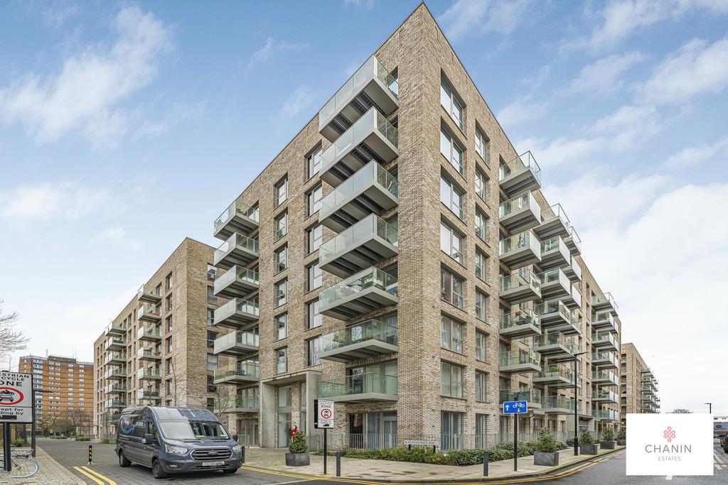 Ironworks Way, London E13 1 bed apartment for sale - £325,000