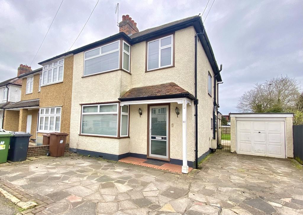 Cotton Road, Potters Bar EN6 3 bed semi-detached house for sale - £625,000