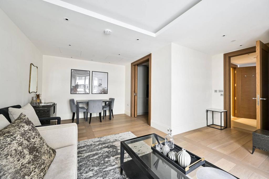 Strand, The Strand, London, WC2R 2 bed flat - £6,500 pcm (£1,500 pw)