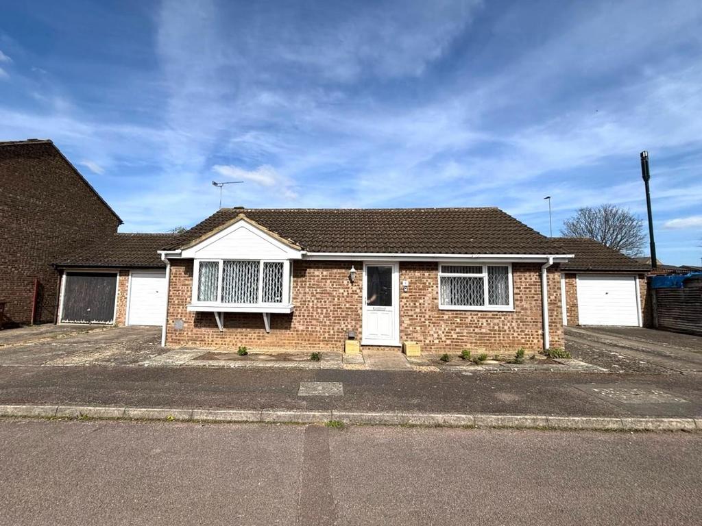Walgrave Close, Little Billing... 2 bed detached bungalow for sale - £ ...