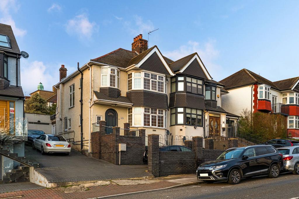 Dollis Hill Lane, London NW2 3 bed semi-detached house for sale - £850,000