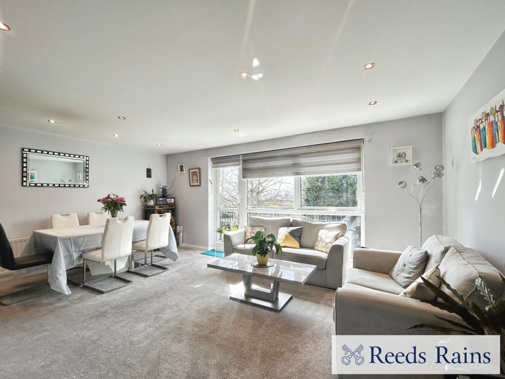 Ingledene Court, Greater Manchester M7 2 bed apartment - £339,950
