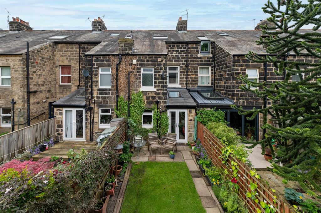 Manor Street, Otley LS21 4 bed terraced house for sale - £399,950