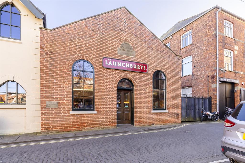 Pump Square, Boston Property for sale - £169,000