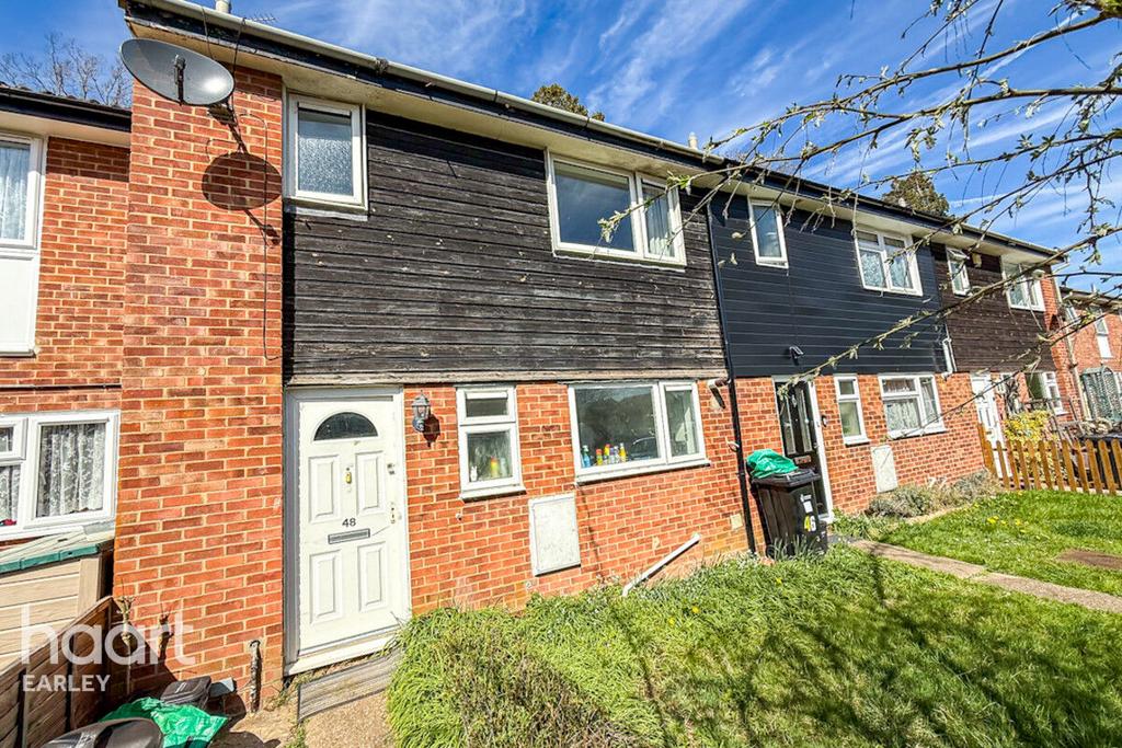 Clements Close, Reading 3 bed end of terrace house to rent - £1,800 pcm ...