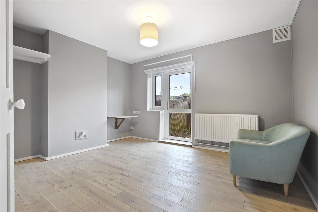 Hadleigh House, Hadleigh Close... 3 bed apartment for sale - £475,000