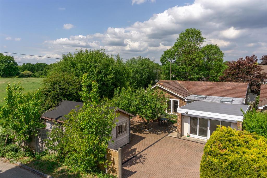 Reigate Road, Horley 3 bed detached bungalow - £680,000