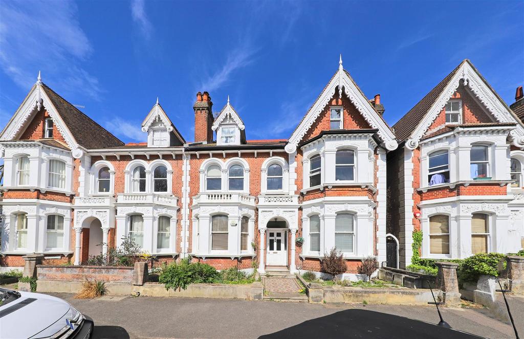 Eaton Villas, Hove 1 bed apartment - £1,250 pcm (£288 pw)