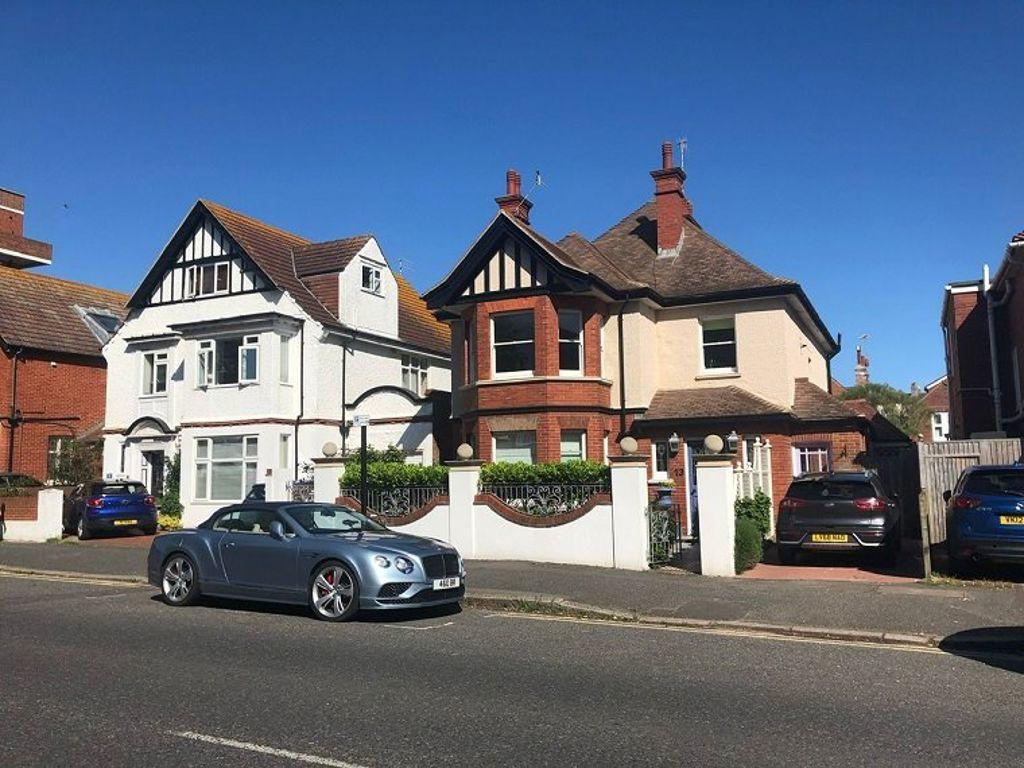 Hove Street, Hove, BN3 1TR 2 bed flat - £2,000 pcm (£462 pw)