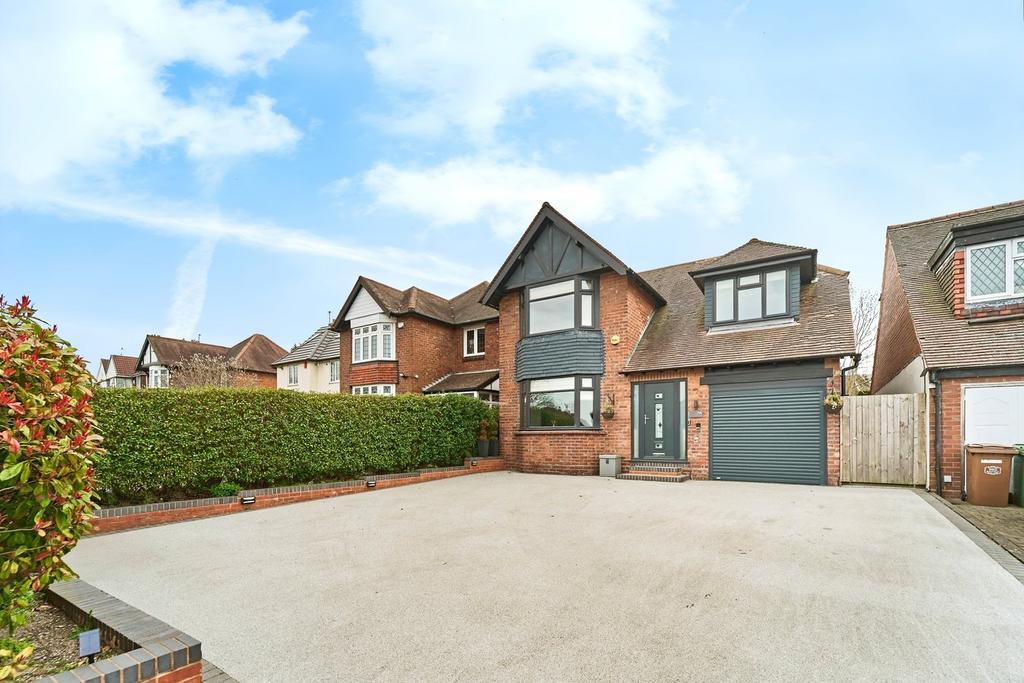 Sutton Road, Walsall WS5 4 bed detached house for sale - £695,000